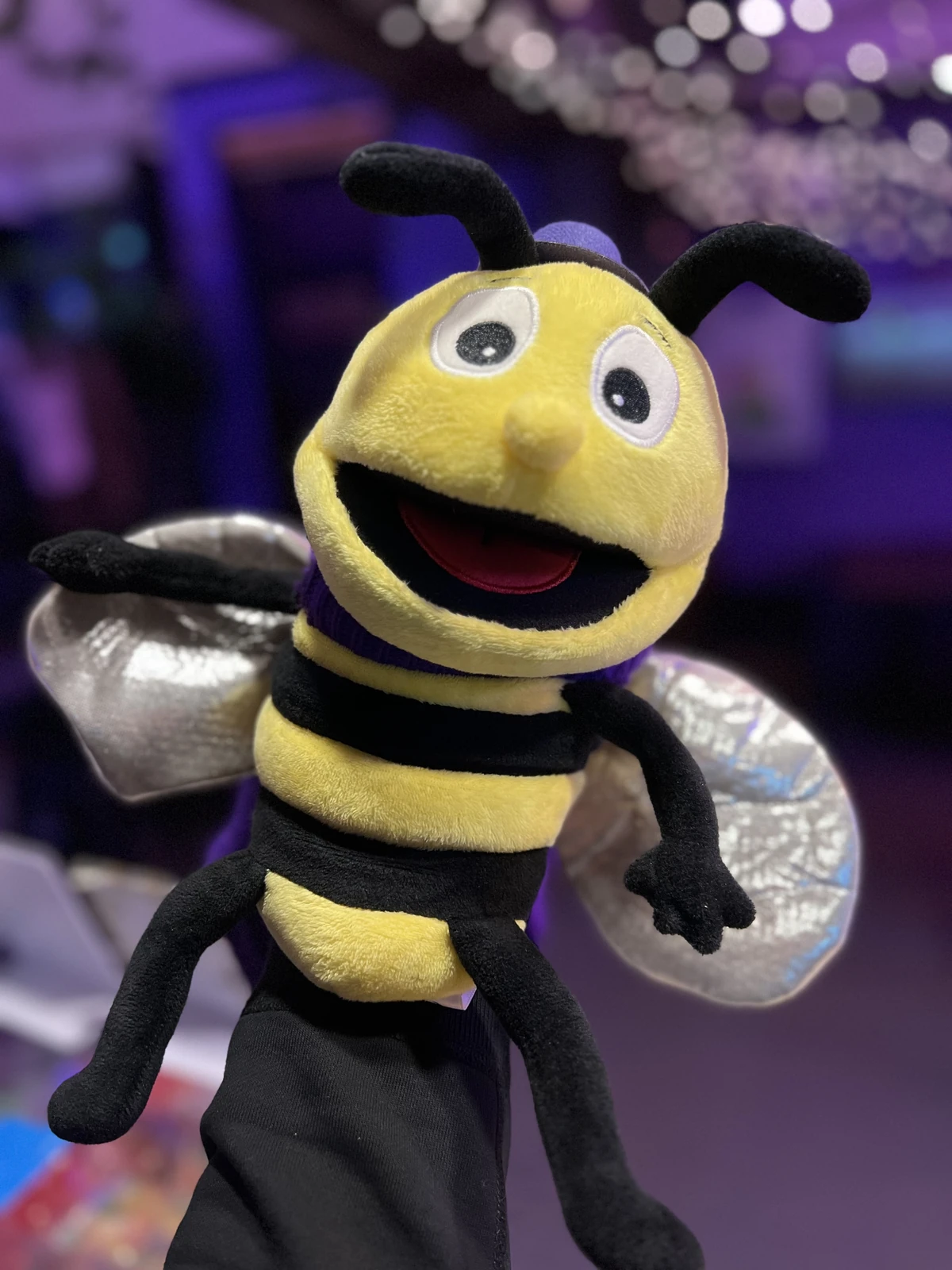 Tu-Bee | Weird Owl Karaoke Wiki | Fandom