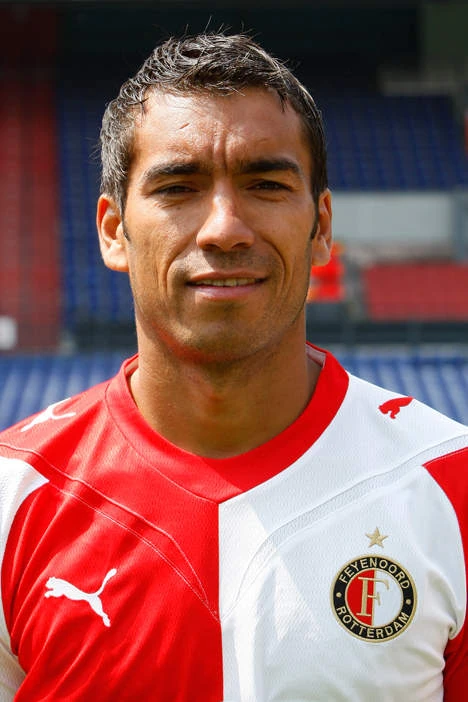 Gio Van Bronckhorst | PES Stats Fanon | Fandom