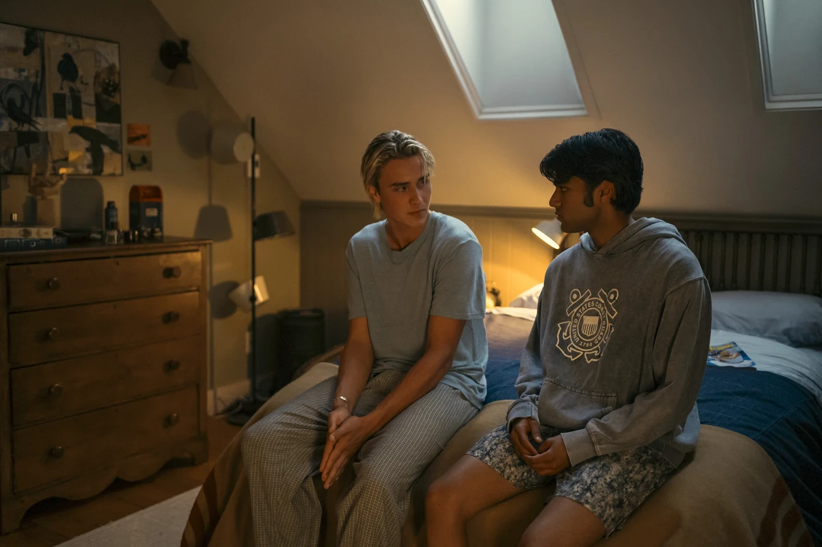 Lying Together in a Silver Lining | We Were Liars Wiki | Fandom