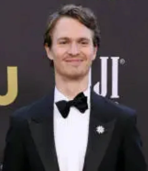 Peter Novitzky | Ethan's Workspace | Fandom