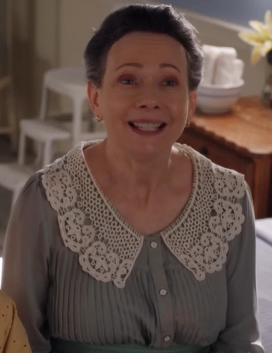 Dora Watson | When Calls the Heart Wiki | Fandom