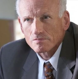 Reese Hughes | Wiki White Collar ou FBI : Duo Très Spécial | Fandom