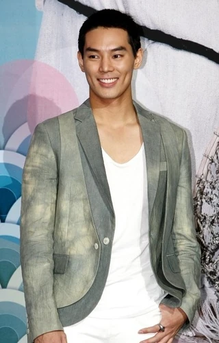 Lee Sun-Ho | Whumpapedia Wiki | Fandom