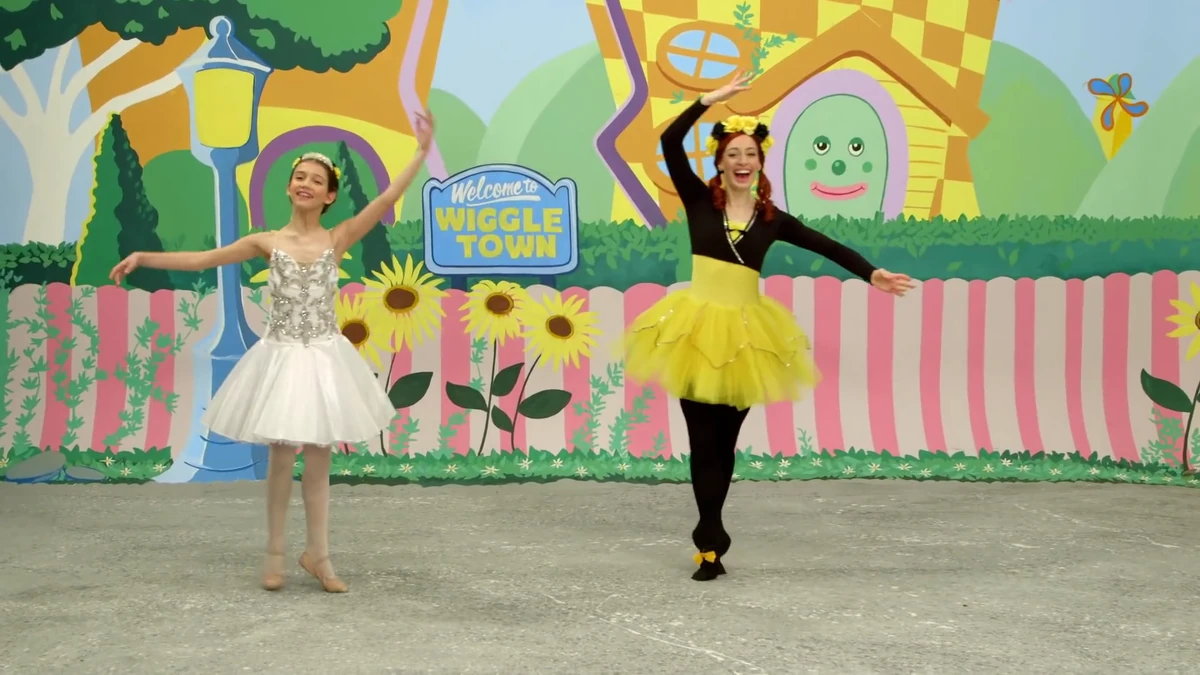Two Ballerinas | Wigglepedia | Fandom