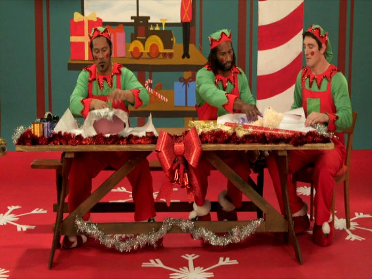 Jay is The Champion Christmas Wrapper | Wigglepedia | Fandom