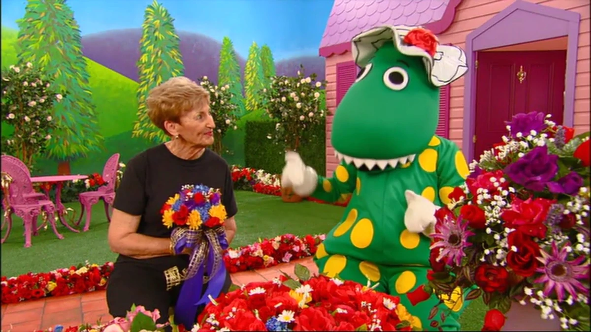 Marie Field's Flowers | Wigglepedia | Fandom