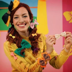 The Wiggles Emma With The Bow In Her Hair Bowtiful Emma Wiggle Gifts