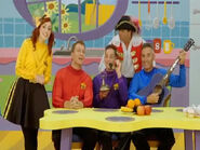 Wiggly Telephone | Wigglepedia | Fandom