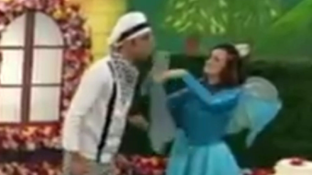 Greyish Blue Cloth | Wigglepedia | Fandom