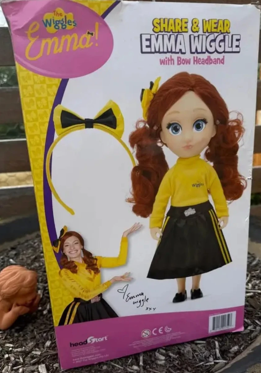 Share & Wear Emma Wiggle with Bow Headband | Wigglepedia | Fandom