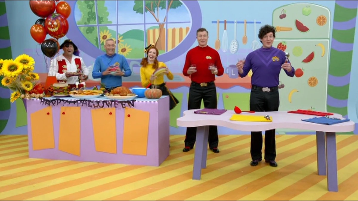 Halloween Table (Nonna's Table)/Gallery | Wigglepedia | Fandom