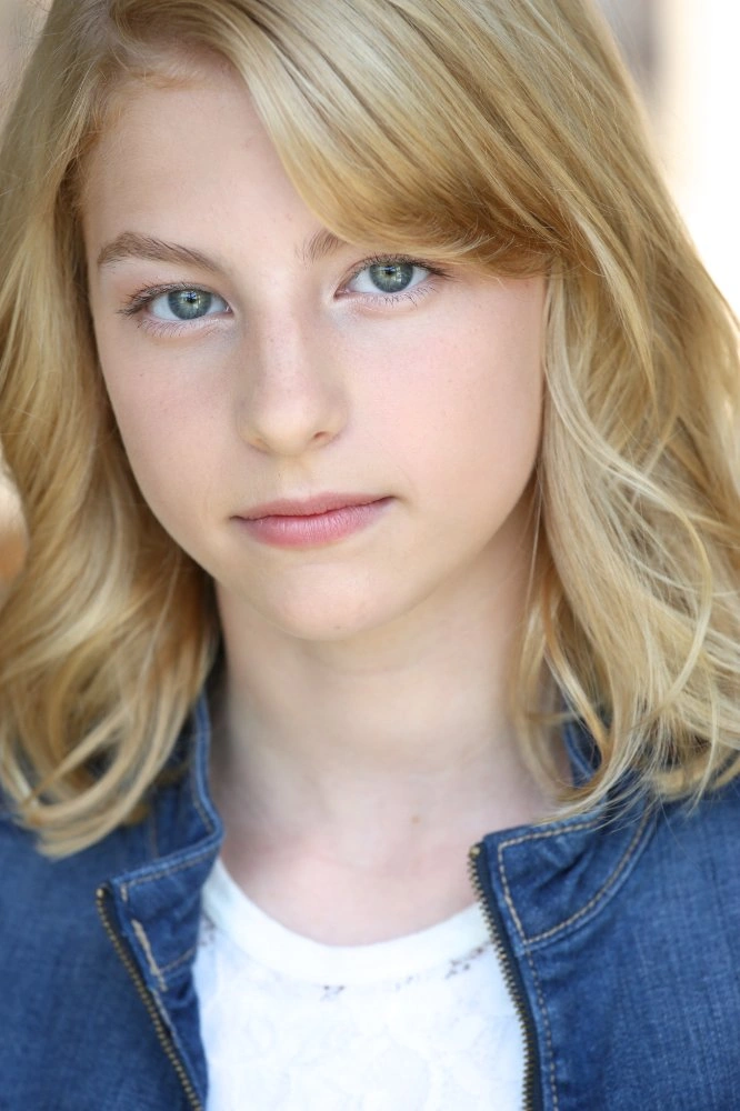 Maris Fischer (SkyRipper's World) | Harry Potter Fanon Wiki | Fandom