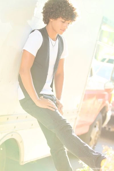 Chatter/Dakota Roberts | The Wiki Channel Wiki | Fandom