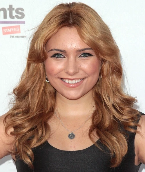 Chloe Chesterton | WikiFinister Wiki | Fandom