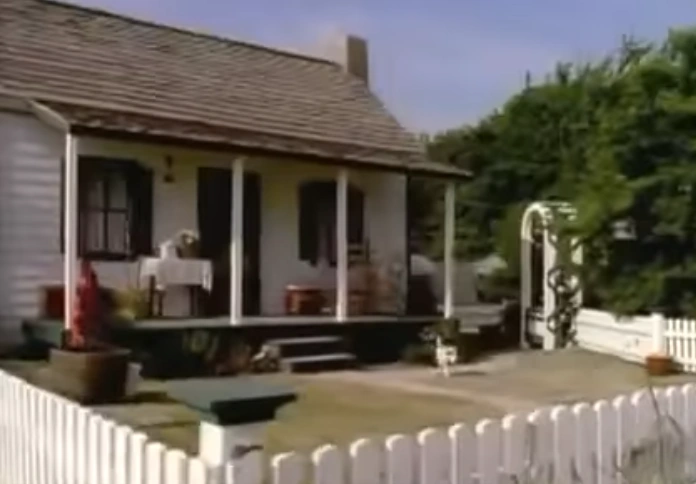 Tom Sawyer's House | Wishbone Wiki | Fandom