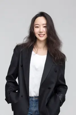 Min Hee-jin | NewJeans Wiki | Fandom
