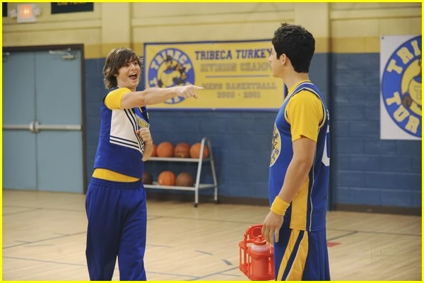 Justin and Zeke | Wizards of Waverly Place Wiki | Fandom