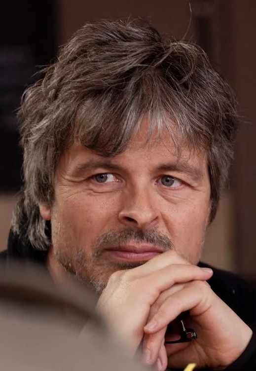 Roger Simonsz | Wolfblood Wiki | Fandom