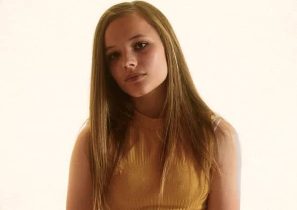 Lottie Rhodes | Wolfblood Wiki | Fandom