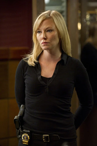 Amanda Rollins | World Wiki | Fandom