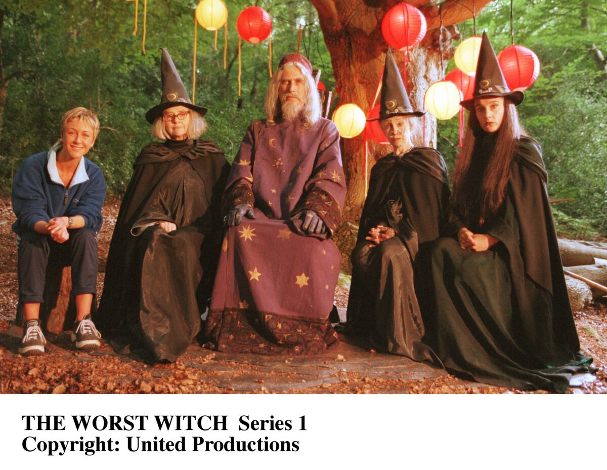 A Mean Halloween The Worst Witch Wiki Fandom