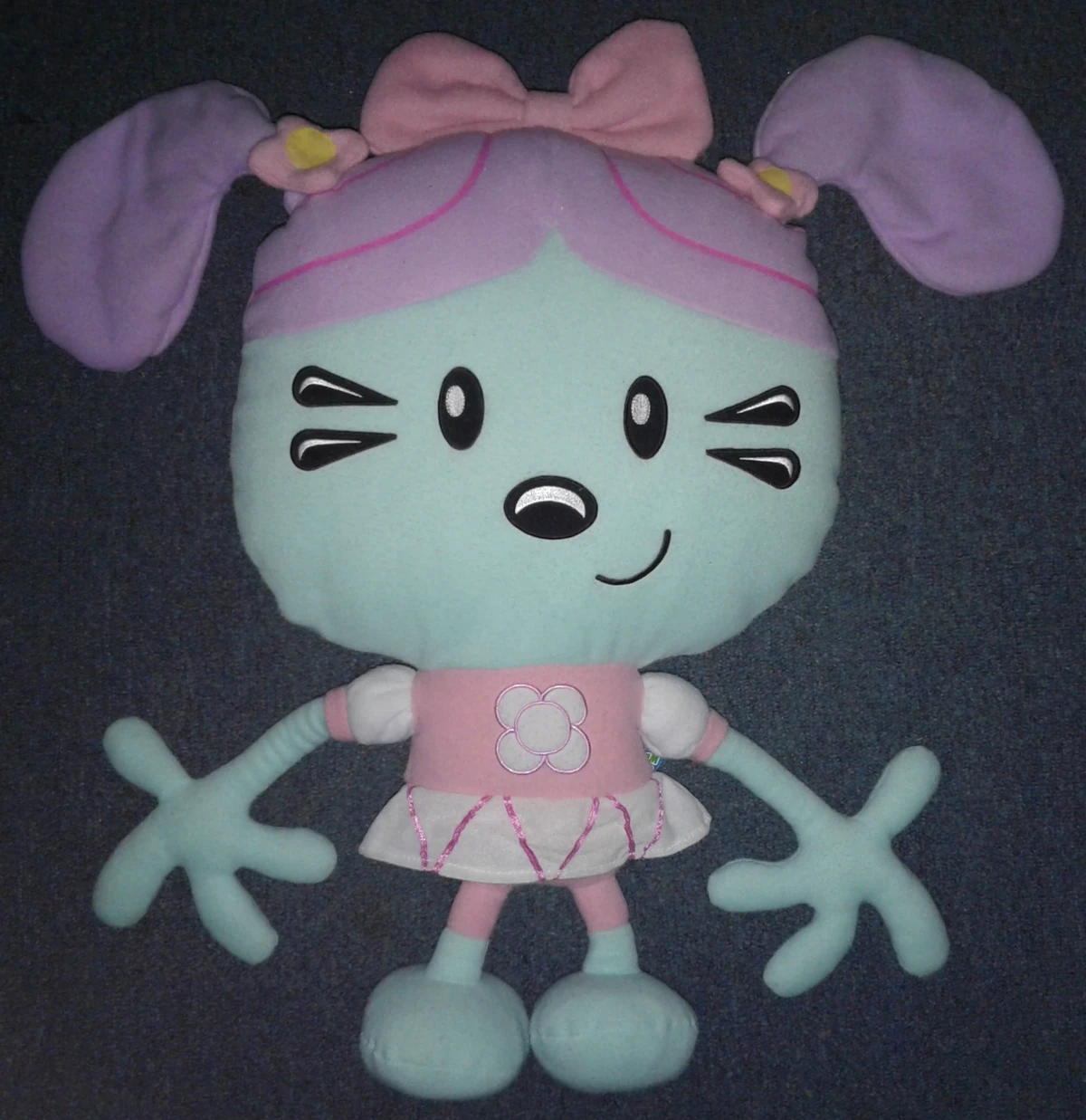 Daizy Plush Cuddle Pillow | Wubbzypedia | Fandom