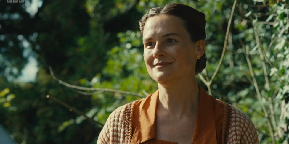 Irena Lewandowska | WW2 Movie Characters Wiki | Fandom