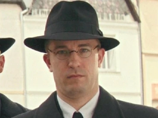 Mueller (Jojo Rabbit) | WW2 Movie Characters Wiki | Fandom