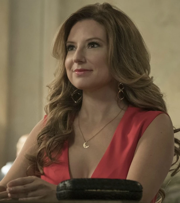 Rebecca Sharpe (Arrowverse) | Who’s Who In Comic Book Movies Wikia | Fandom