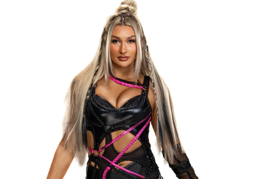 Izzi Dame | WWE Divas Wiki | Fandom