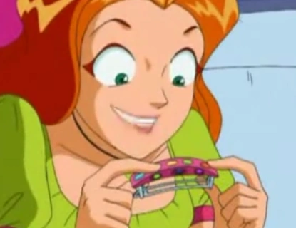 24 Exposure Mini Barrette Camera | Animated Character Database | Fandom