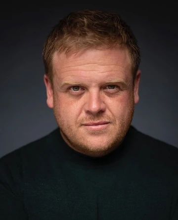 London Kills Actor Owain 60 Photos - Moonagedaydream.film