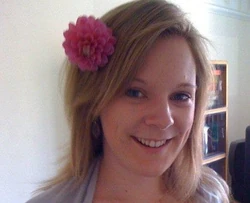 Yogscast Hannah And Louis Kiss