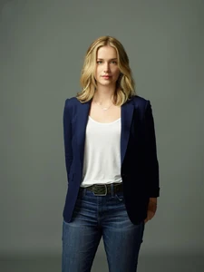 Guinevere Beck | Wiki You | Fandom