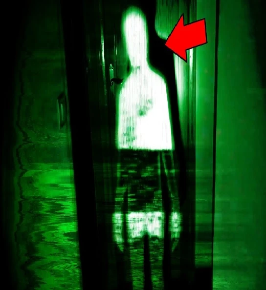 Holder | Wiki Youman en el terror | Fandom