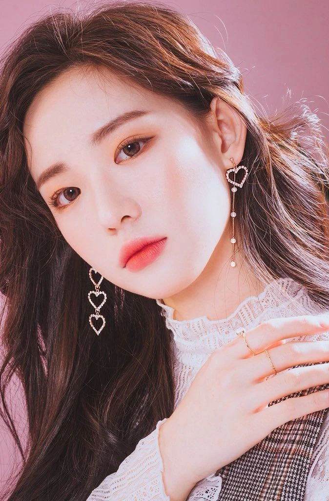 Xunmi | Young Entertainment Wiki | Fandom