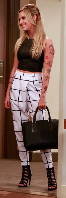 Logan Rawlings | Young & Hungry Wiki | Fandom