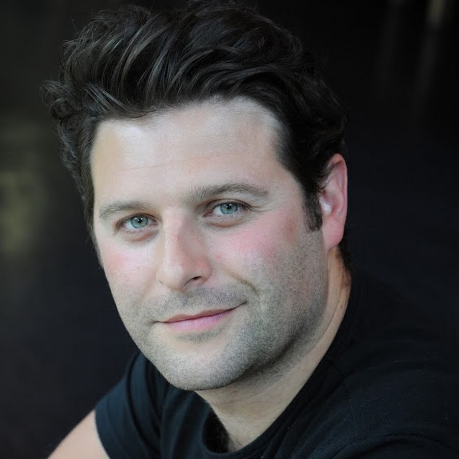 Daymon Britton | Wiki YoungDracula | Fandom