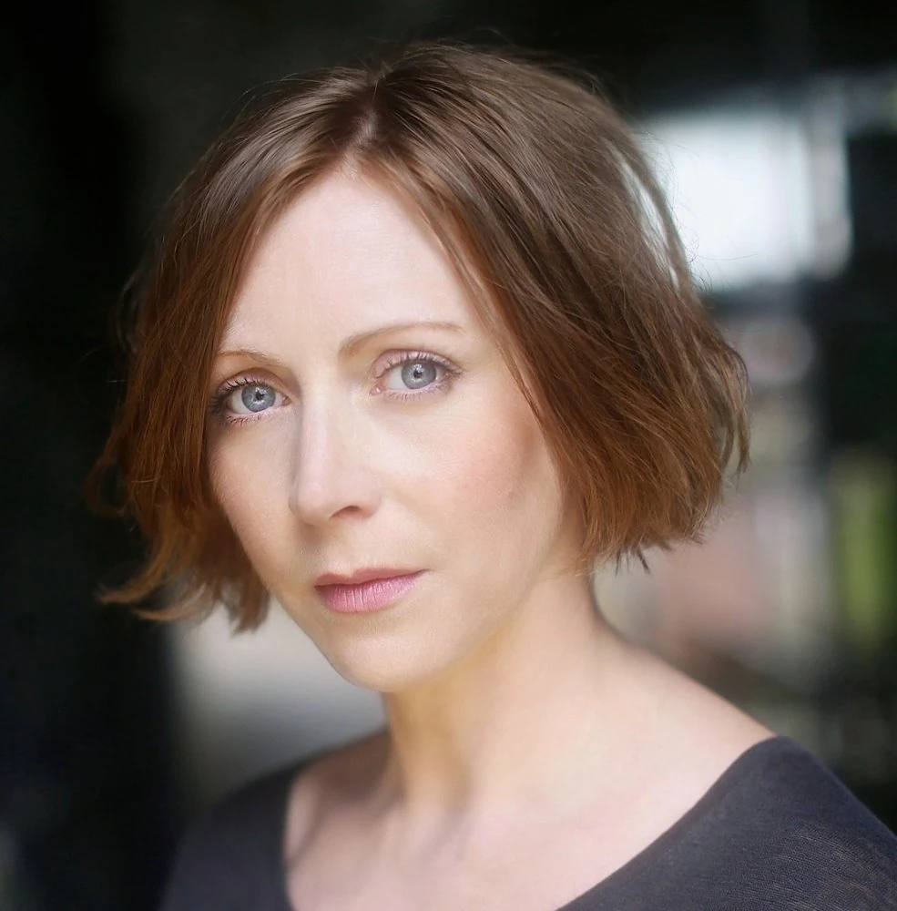 Laura Howard | Wiki YoungDracula | Fandom