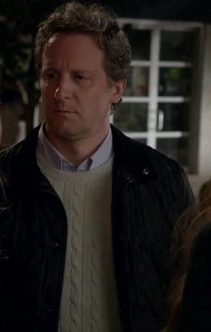 Tom (1x02) | Wikia Younger | Fandom