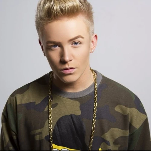 Devin Fox | Young Hollywood Wiki | Fandom