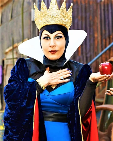 Evil Queen | Yourgirl_Ari Descendants Fanon Wiki | Fandom