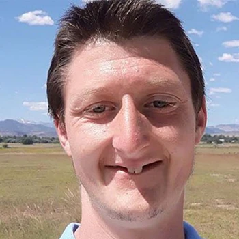 Daniel Larson | Wikitubia | Fandom