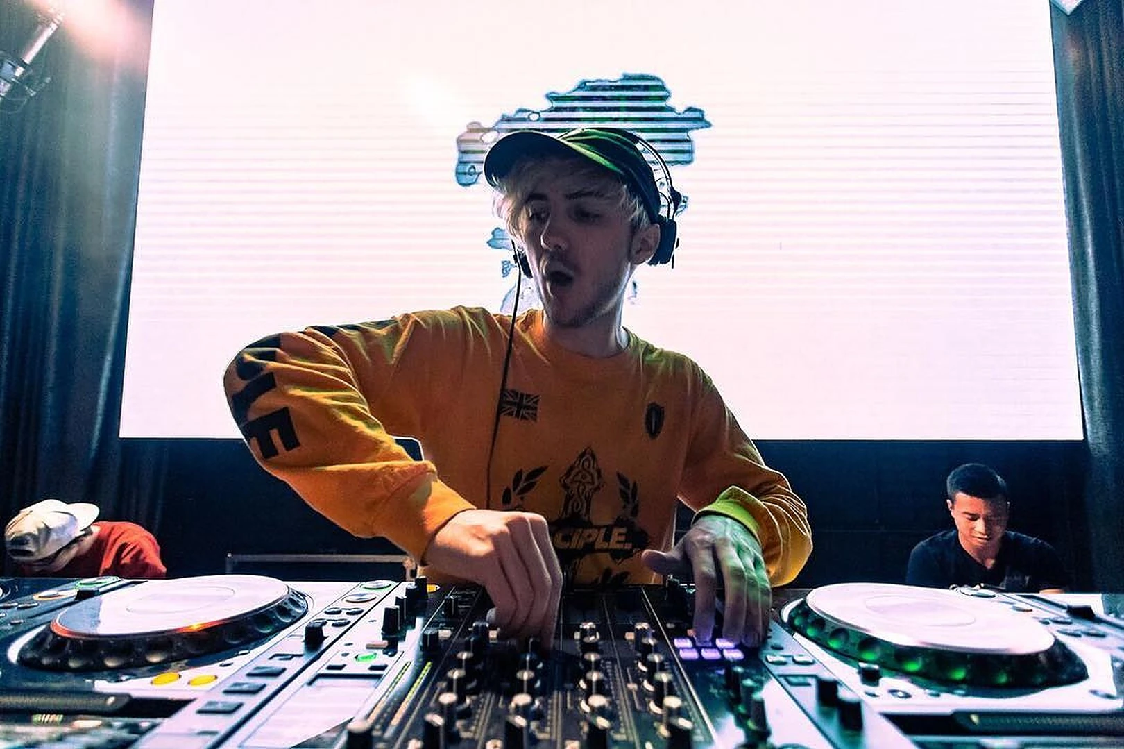 Discuss Everything About Wikitubia | Fandom