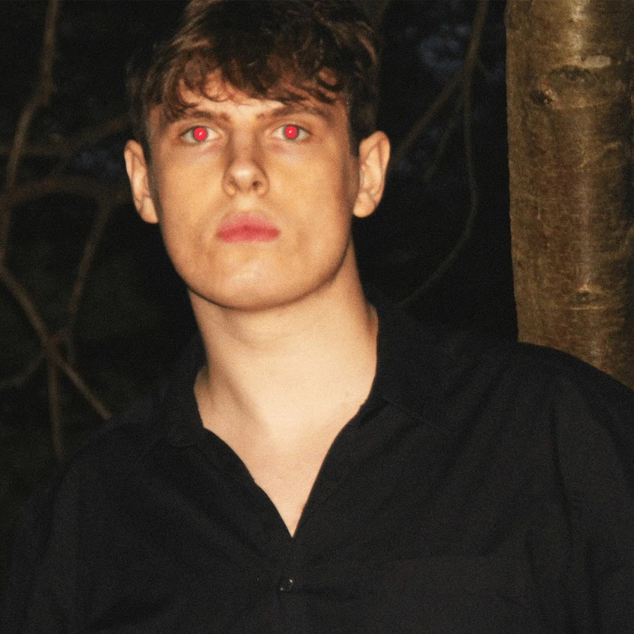 Justin Hughes | Wikitubia | Fandom