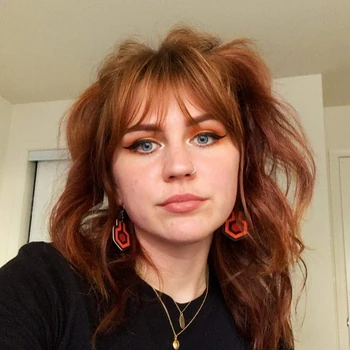 Noelle Gallagher | Wikitubia | Fandom