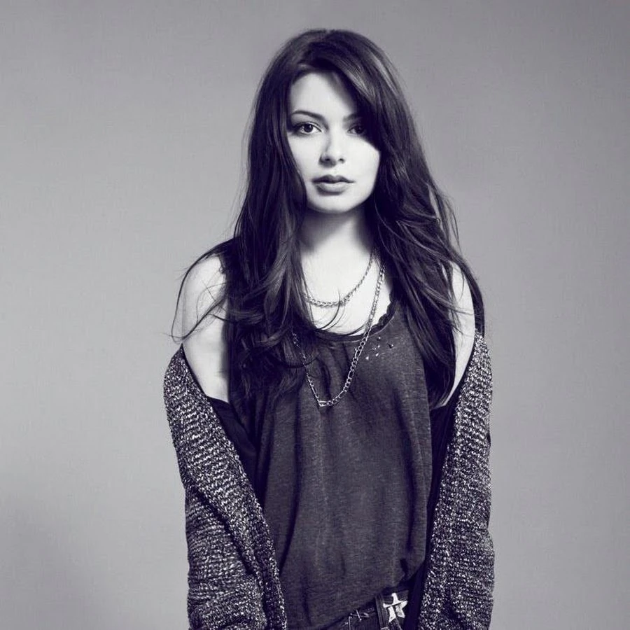 mirandacosgrove | Wikitubia | Fandom
