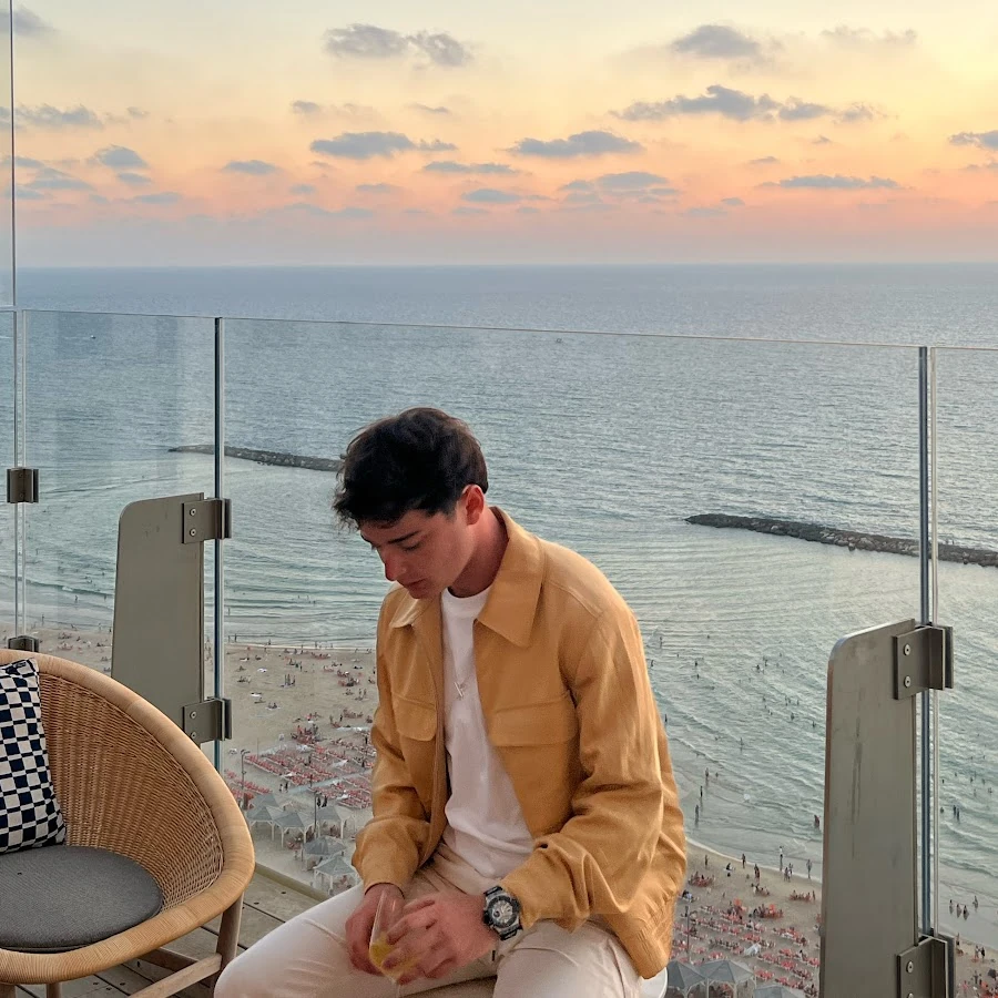 Noah Schnapp | Wikitubia | Fandom