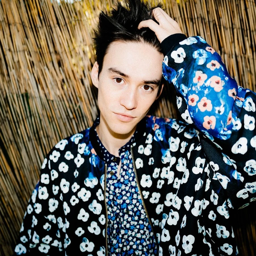 Jacob Collier | Wikitubia | Fandom