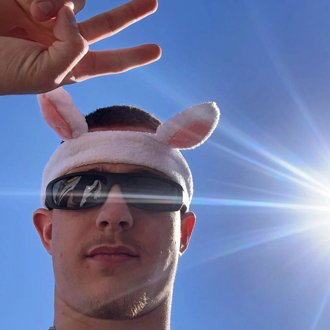 Melvinbrat | YouTube Wiki | Fandom